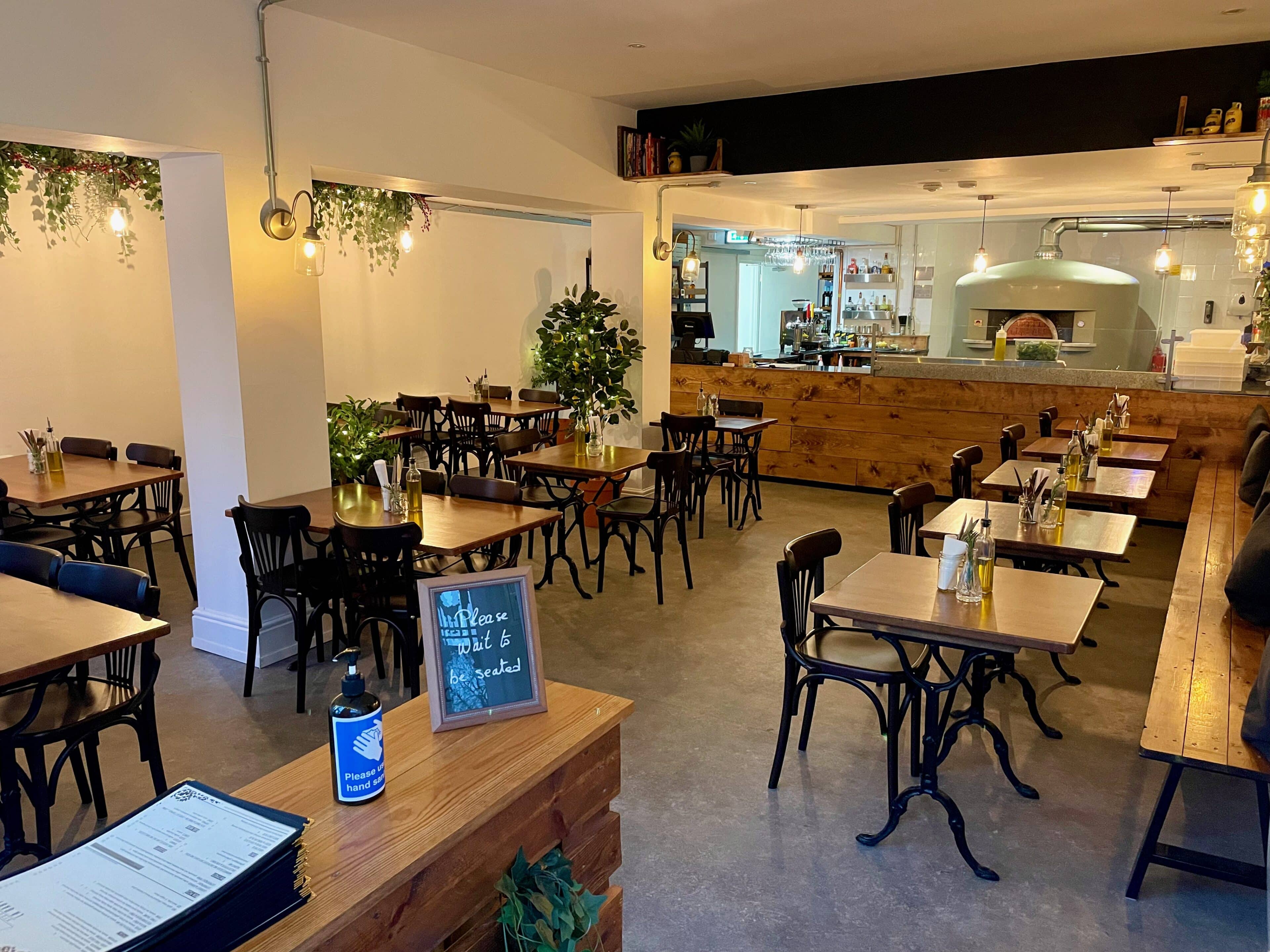 La Gaby Pizzeria Buxton - Authentic oven fired pizza